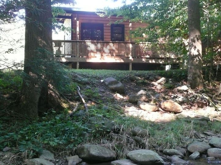 Helton Creek Guest Cabin - Lansing, NC