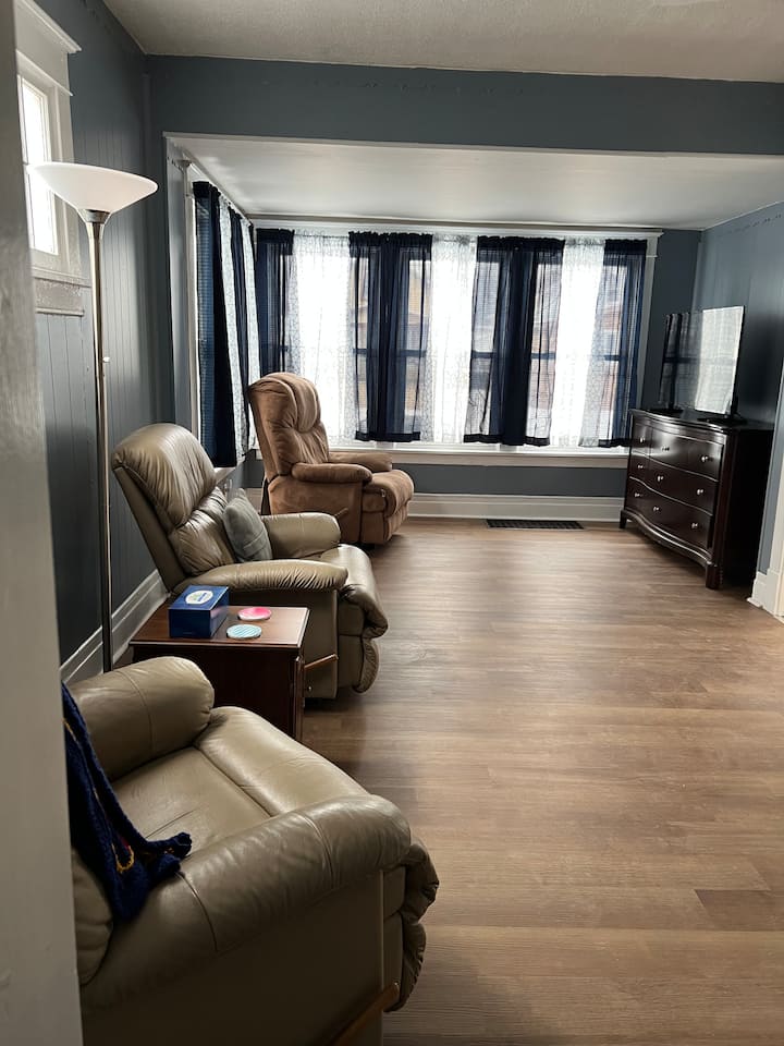 Inviting 3 Bed Apt In Buffalo - Buffalo, NY