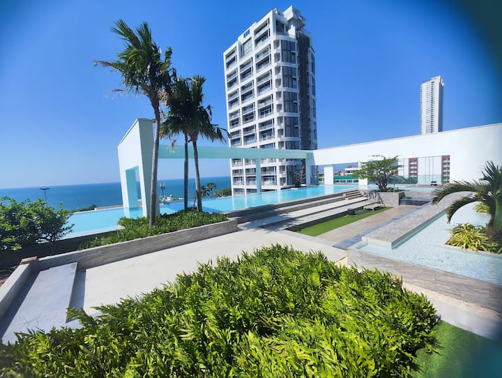 Areas Beach Front One Bedroom - Jomtien
