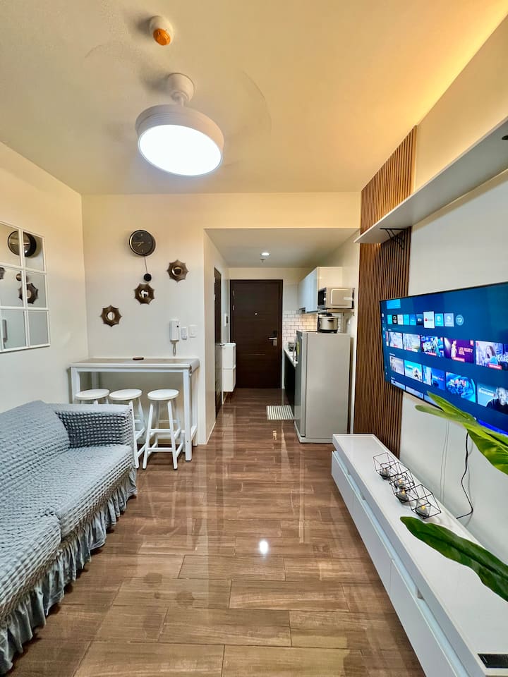 New Promo Spacious And Cozy 1br Condo Air Makati - Makati