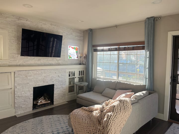 2b/2b Home +Backyard +Sauna +Parking +W/d In Unit - Tierrasanta - San Diego