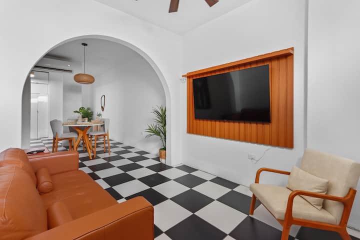 3br / 2ba Balcony, Spanish Modern Charm - Puerto Rico