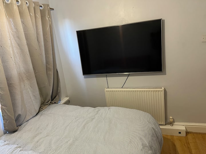 Comfy Room + Dedicated Bathroom - Doncaster