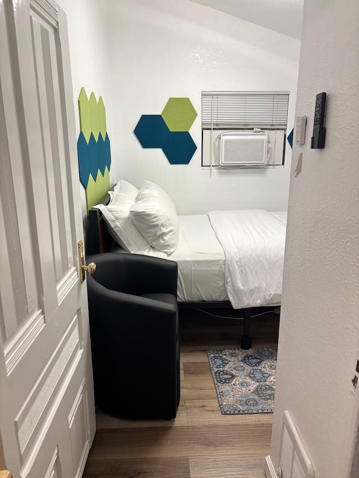 Private Guest Suite — Walk To Downtown Lodi - Lodi, CA