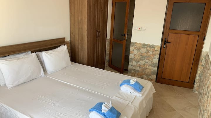 Annie’s Room With Sea View - Kiten