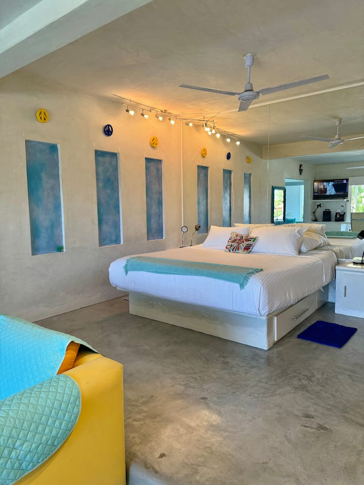 Beachfront Corner Beauty - San José del Cabo