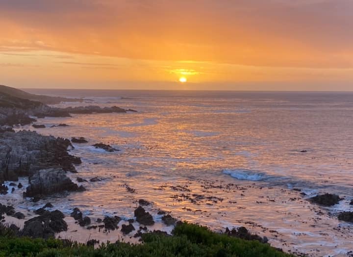 Welcome Home With Ocean Views - Gansbaai