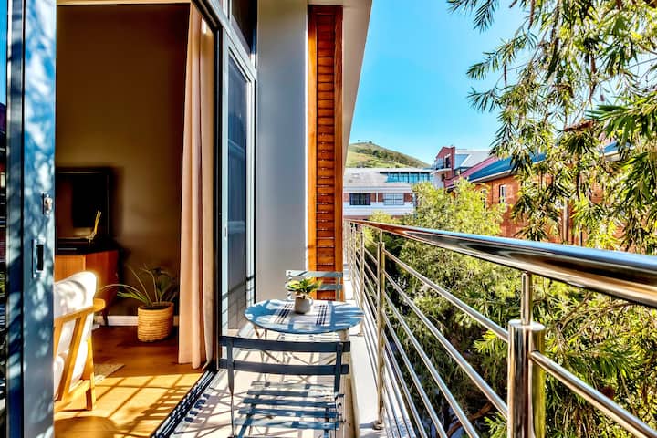 Stylish Condo With Rooftop Pool Close To V & A - Kapstaden