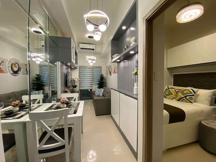1br Suite W/ Easyaccesspoolarea (8mns Walk To Moa) - Manille
