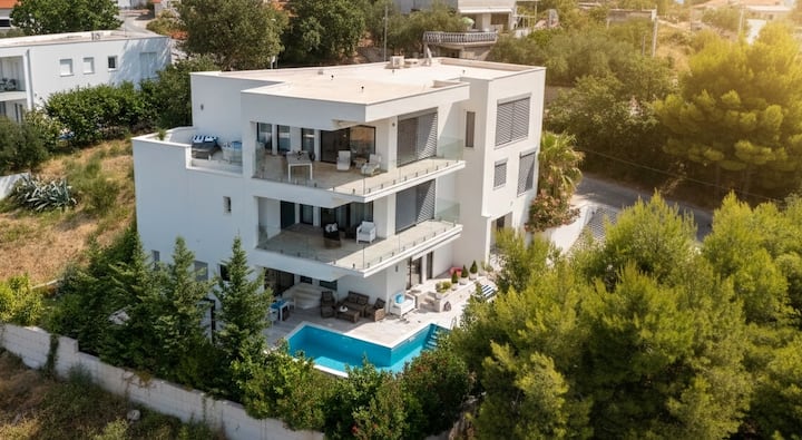 Pool, Jacuzzi & A+ Views | Villa Berfami Excelsior - Podstrana
