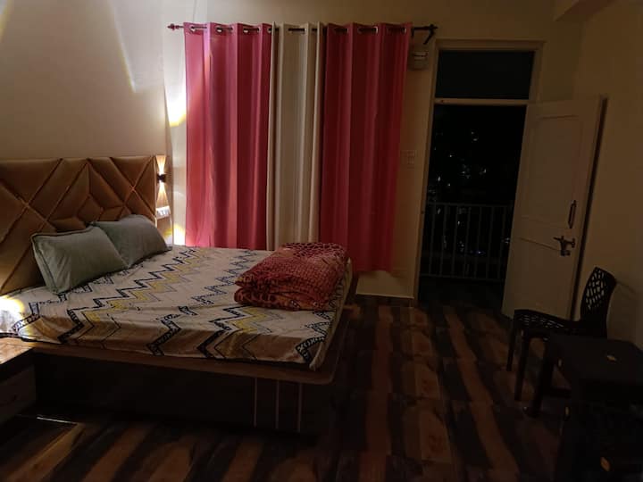 Praveen House Surrounded By Green Trees Room-2 - ダラムシャーラー