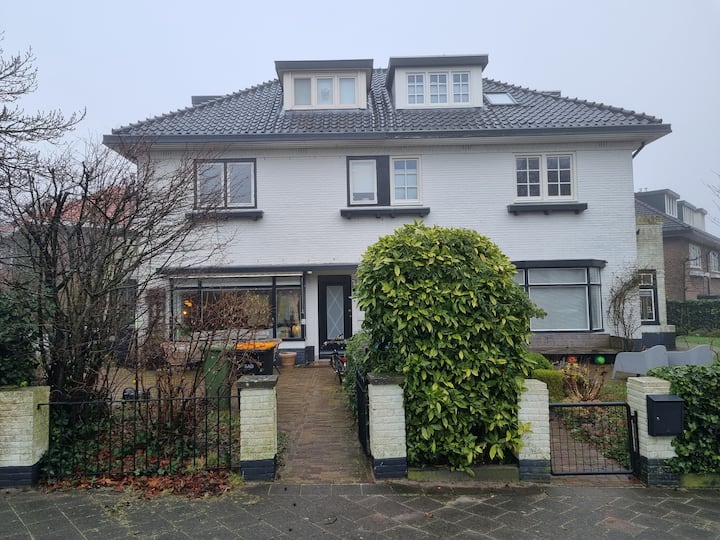 Gezinshuis Aan Hilversumse Hei - Hilversum