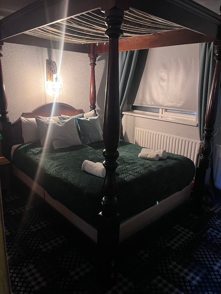 The Lane Head Hotel - Huddersfield