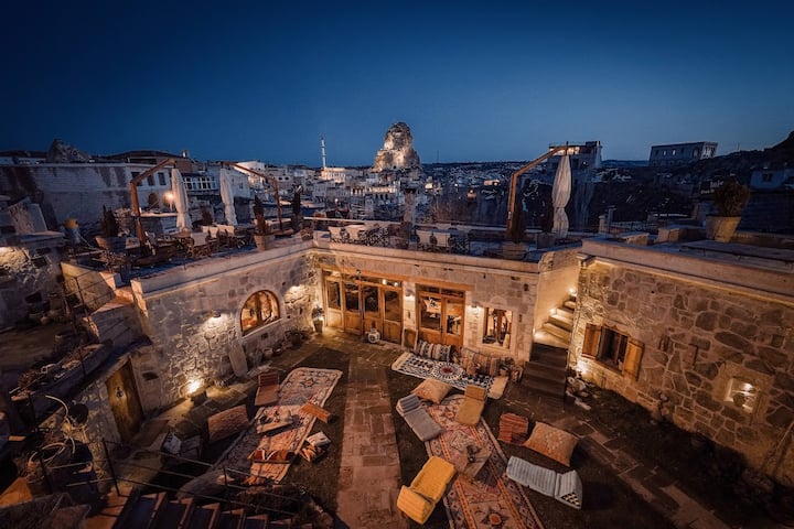 Splendid Cave House Faces Castle - Cappadocia