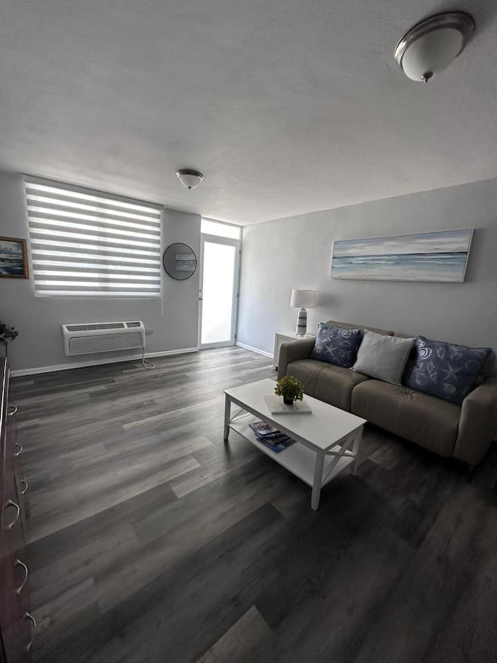 Luxury Beachfront Condo W Pool 1st Floor Access - Rincón