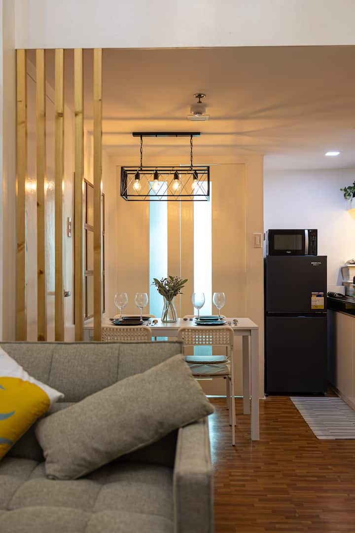 Stylish 3br Loft In Prime Loc Near Mrt W/ Cityview - Makati