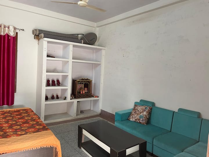 Spacious 5-room Secure Home - Ballia