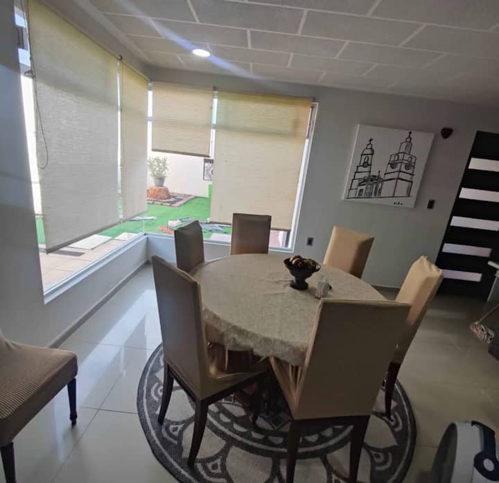 Amplía Casa Con Jardín - Morelia