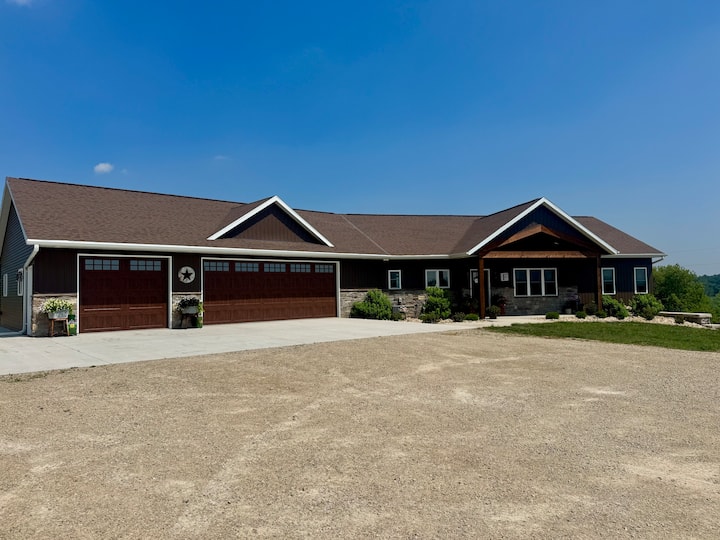 Country Home For Eaa Rental - Green Lake, WI