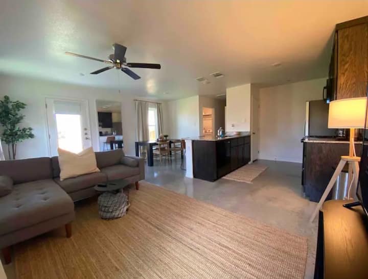 Deluxe Duplex (Both Sides) - Harker Heights, TX
