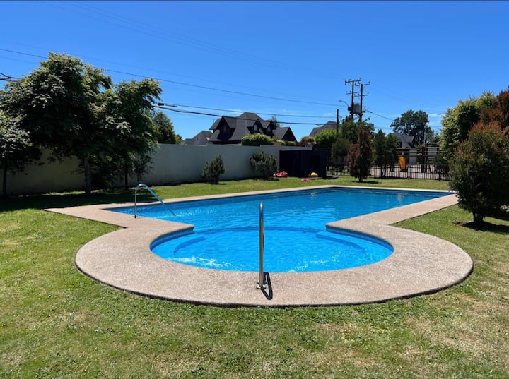 Hermosa Casa Condominio Piscina - Valdivia