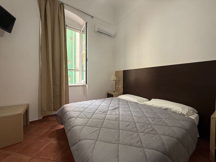 Camera Matrimoniale: Il Tuo Rifugio Di Relax - Margherita di Savoia