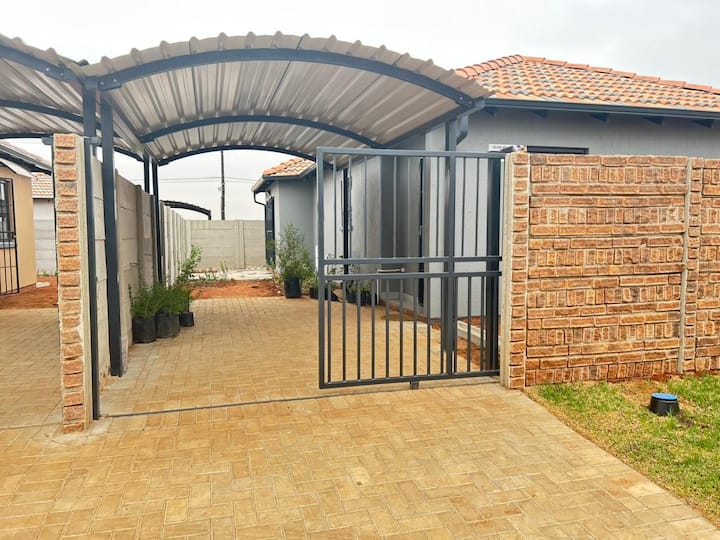 New Protea Star Village Rest - Soweto