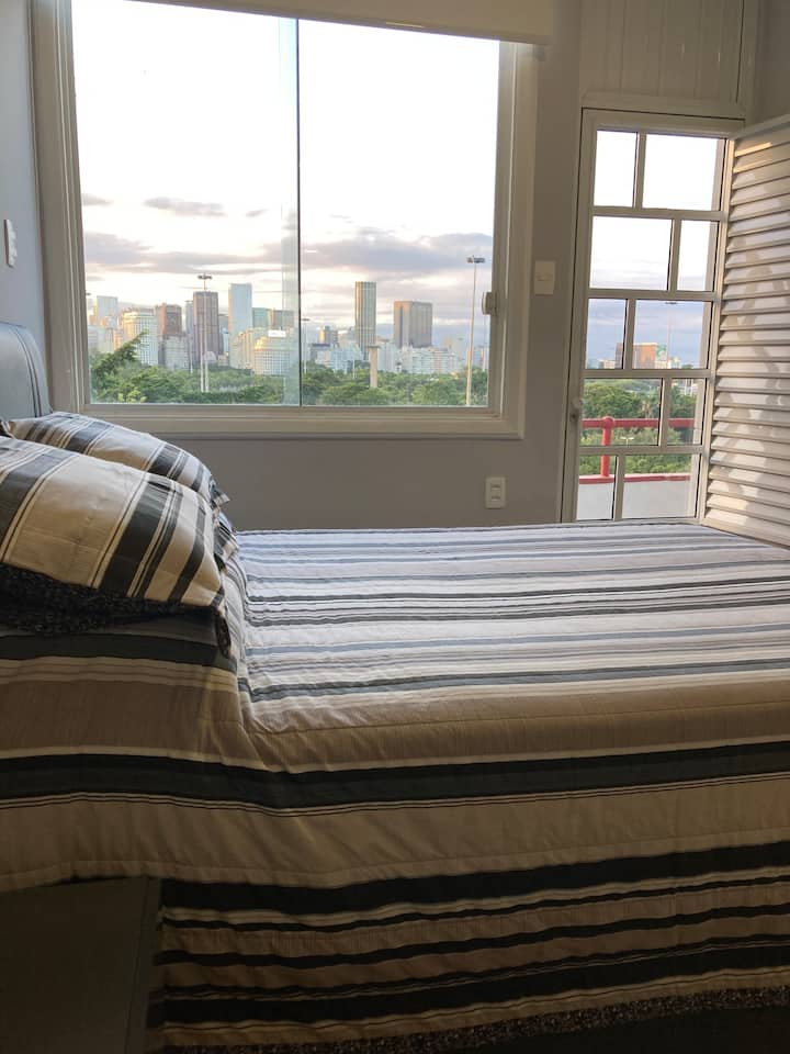 Studio Na Glória Com Vista Em Prédio Histórico - Glória