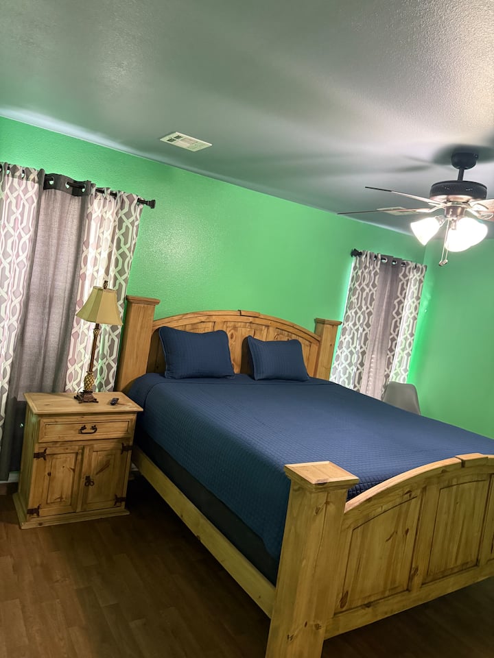 Private Bedroom In The Heart Of Owasso - Owasso, OK
