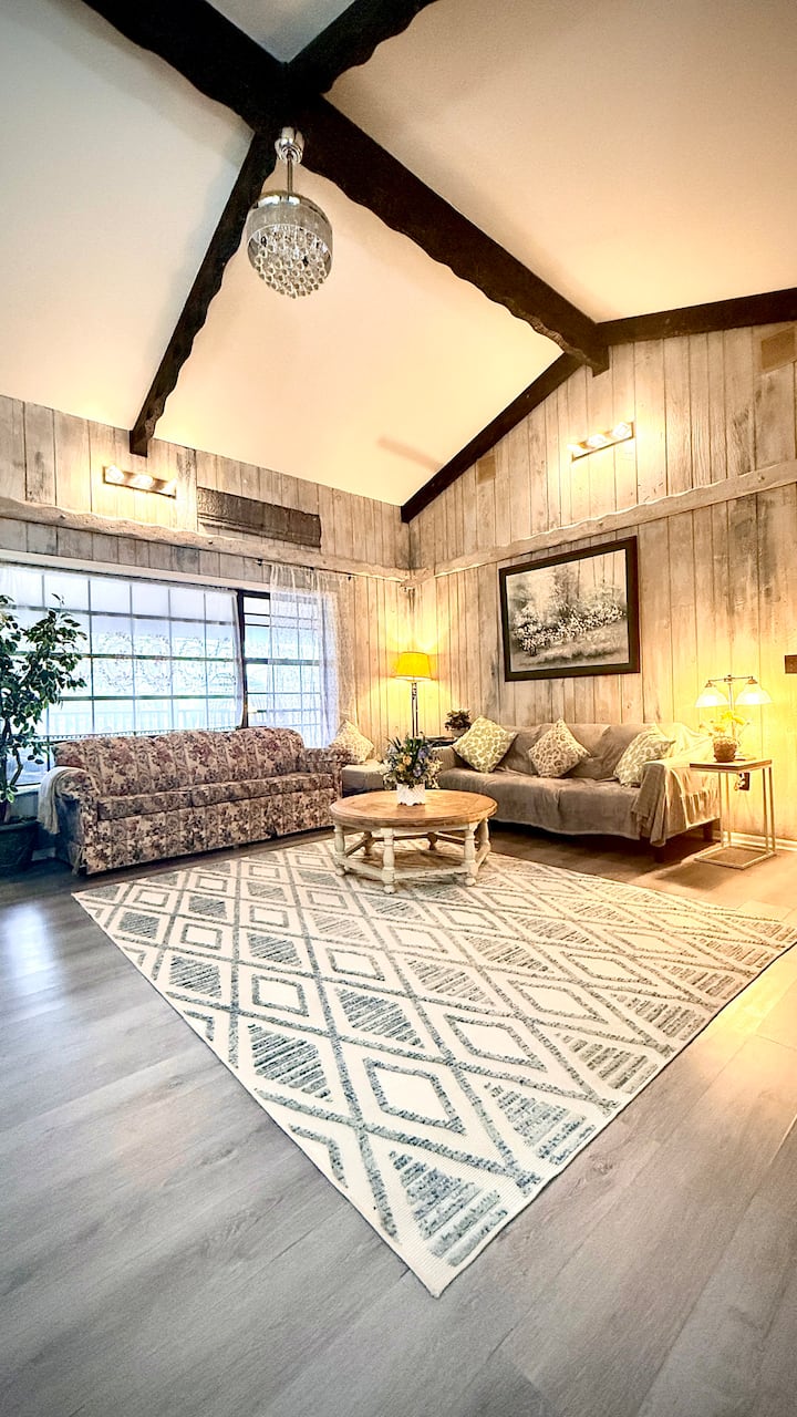 Grace House, Quiet, It Has Heating, Hot Water - カンザスシティ, MO