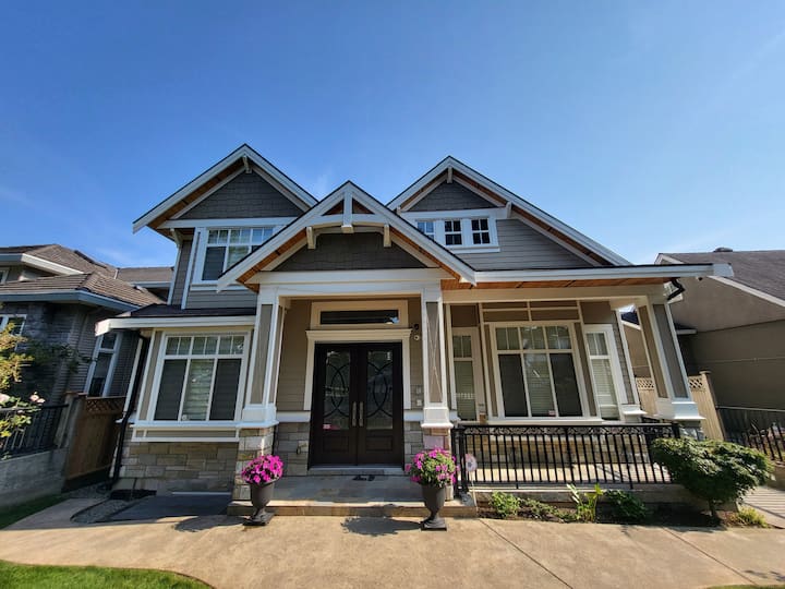 Mabel B&b Modern 2br Direct Skytrain To Downtown - New Westminster