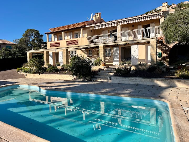 Belle Villa, Magnifique Vue Mer - Fréjus