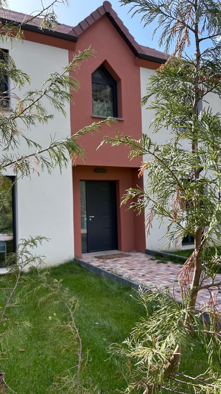 Maison Du Paradis Rouge - Château de Thoiry