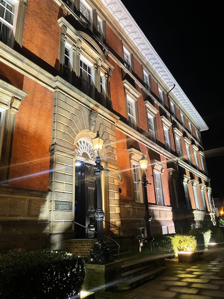 Bolthole In The City, Minster View + Free Parking - York