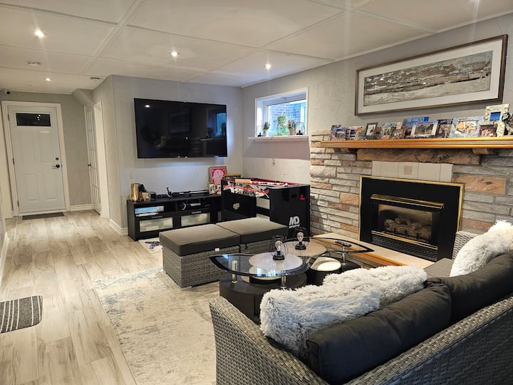 Private 1 Bedroom Ensuite Apartment - Markham