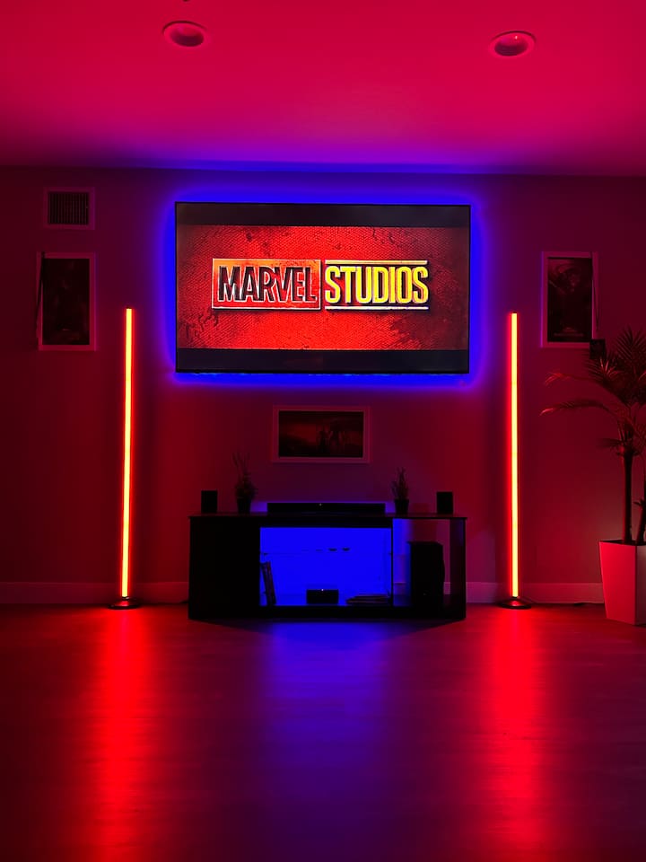 Modern 3 Bedroom House W/pool~near Disney & Knotts - Anaheim, CA