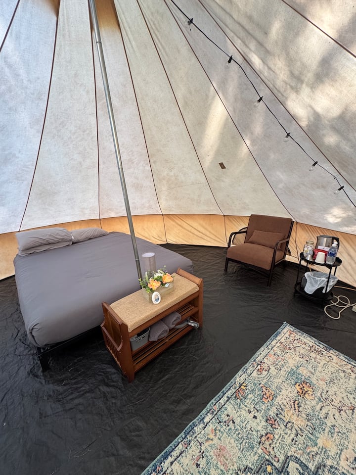 Tiki Hut Yurt- Nanea - St. Ignace, MI