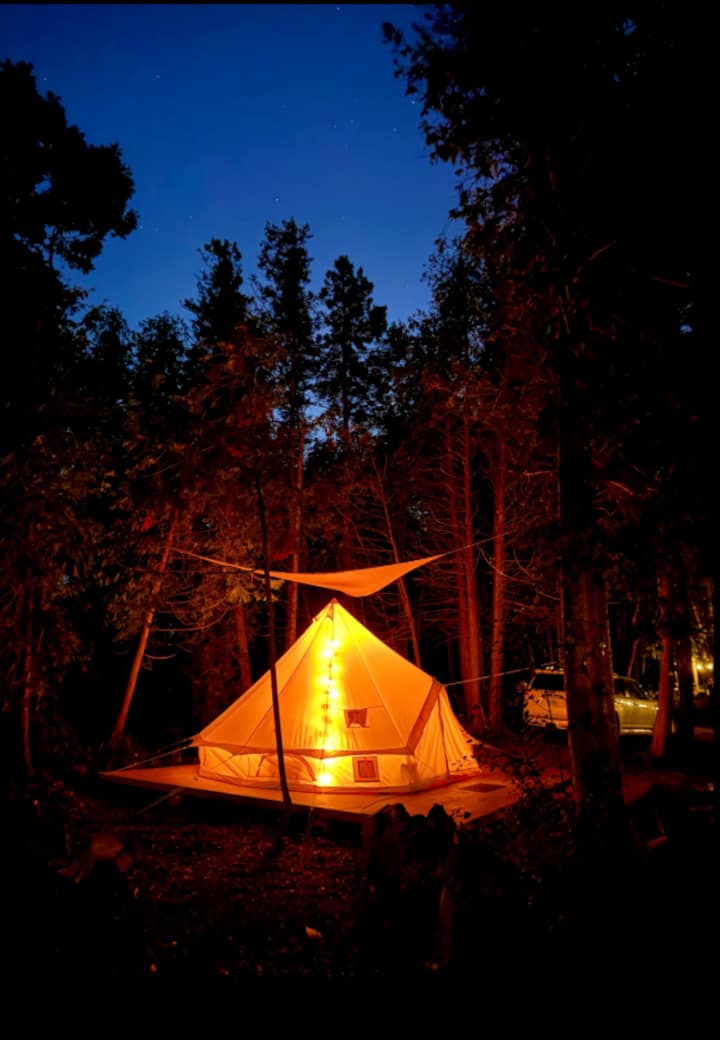 Tiki Hut Yurt- Ohana - St. Ignace, MI