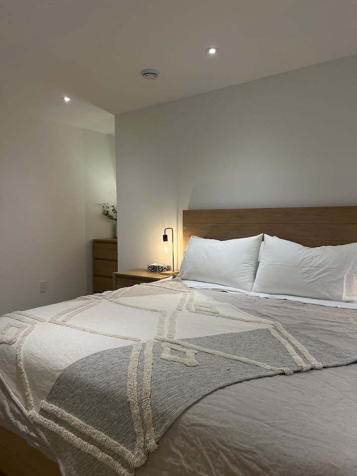 Private Garden Suite | King Bd | Near Ubc Dt & Yvr - Vancouver