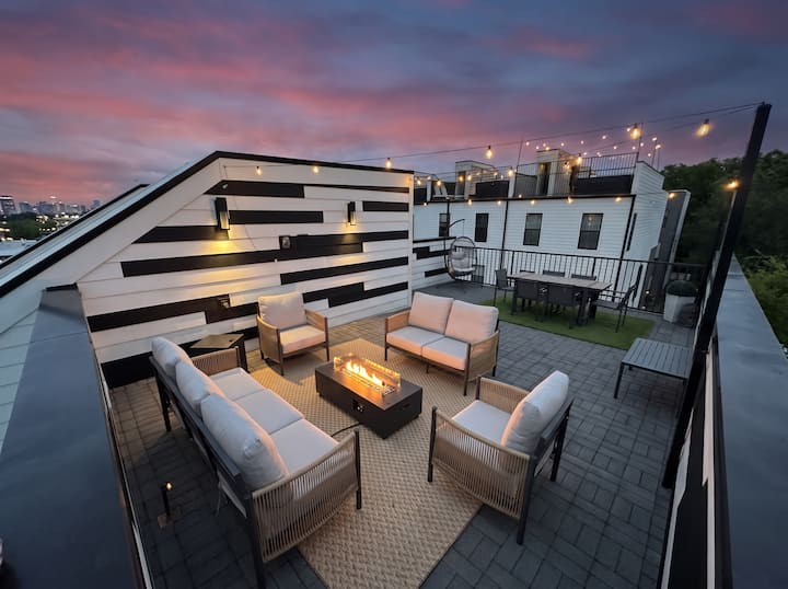 Two Luxe Downtown Homes  Rooftops  28 Beds! - Nashville, TN
