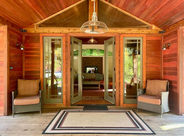 2 Bedroom Cabin Quaint Setting (Cali King/queen) - Monterey Bay, CA