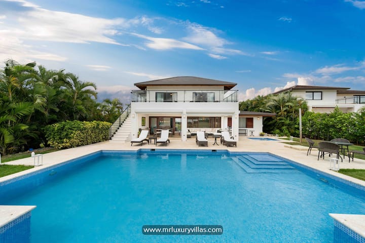 Stunning Polo View Villa + Pool & Jacuzzi - La Romana