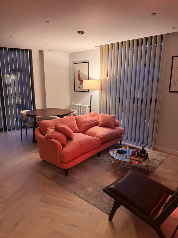 Luxury & Cozy 2br | 5 Mins From Aldgate East Tube - Waterloo, ON, Canada