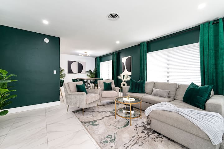 Emerald Oasis - Stylish 2bd Near Beach & Hwy I-95 - Pompano Beach, FL