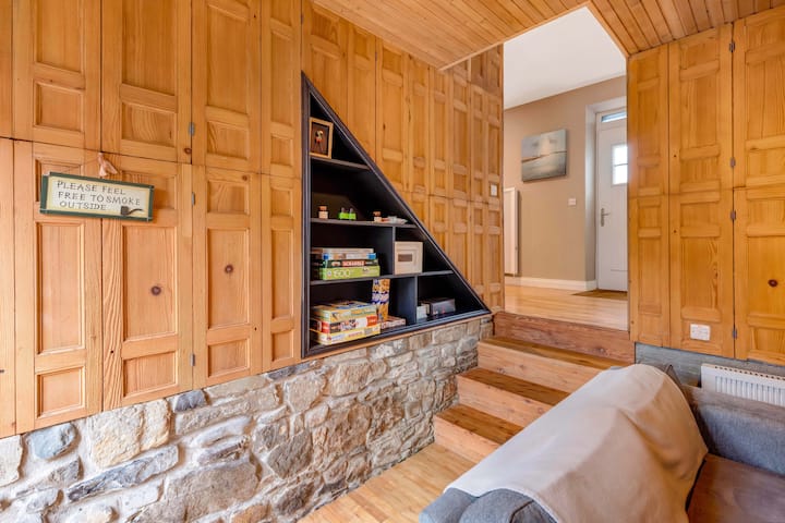 Charming 2-bedroom Stone Cottage - Monaghan