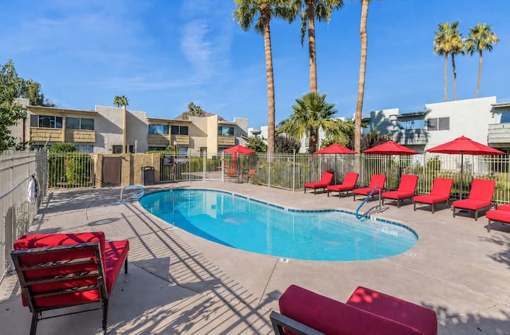 2br Townhome W/ Pool + Bbq | Walk To Old Town - Paradise Valley, AZ