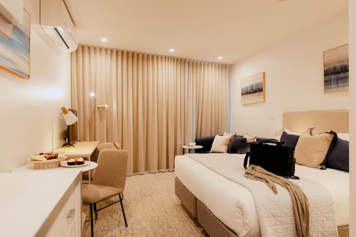 Serene Studio Apartment With Balony - Williamstown