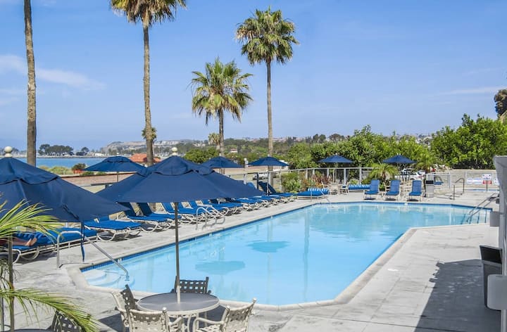 2 Units Of Kitchen Suite W/ Parking - San Juan Capistrano