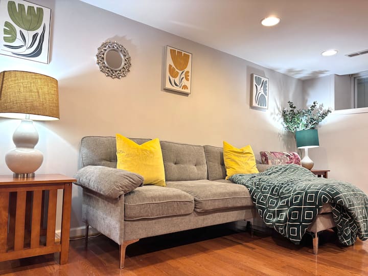 Bright Apartment 5 Min Walk To Lemon Hill - Philadelphia, PA