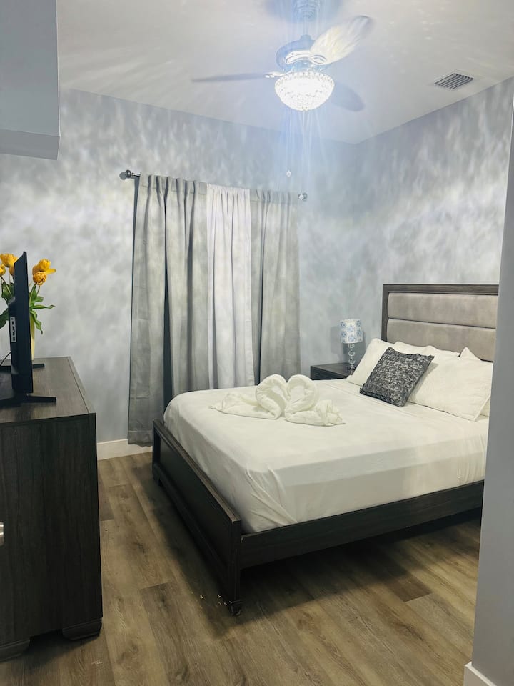 Cozy Getaway Near Beaches & Casinos - Cooper City, FL